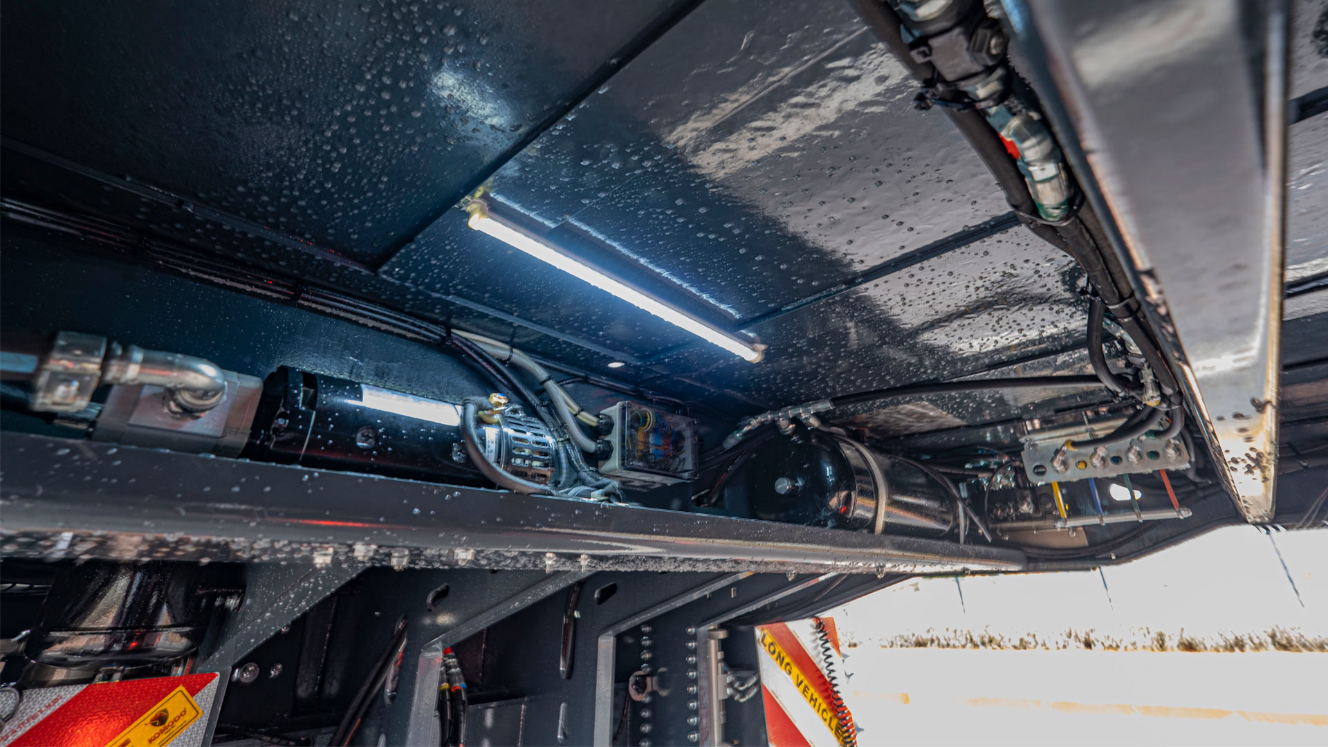 KMD 3 AXLE EXTENDABLE HYDRAULIC STEERING AND HYDRAULIC LIFTING PLATFORM ...